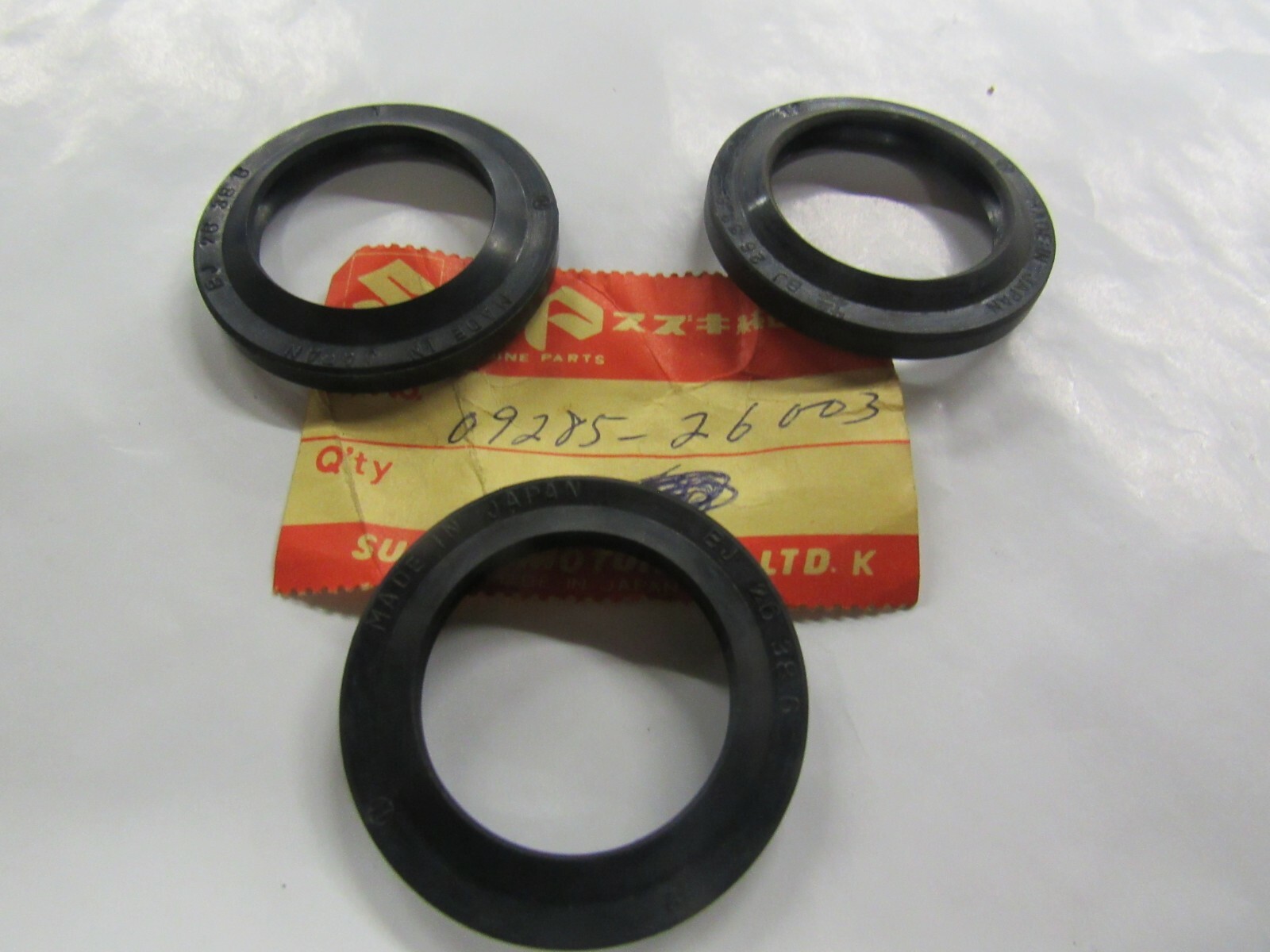 Yahoo!オークション - nos front wheel hub seal T500 T250 T350 T500 ...