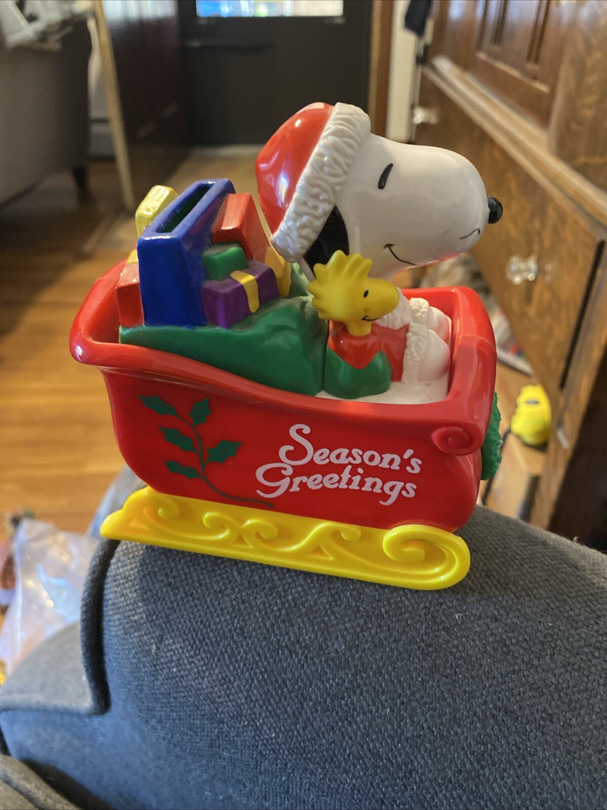 日本代購代標第一品牌【樂淘letao】－VINTAGE WHITMAN'S CANDIES ~ SNOOPY DOG CHRISTMAS HOUSE BANK 6” ~ 海外 即決