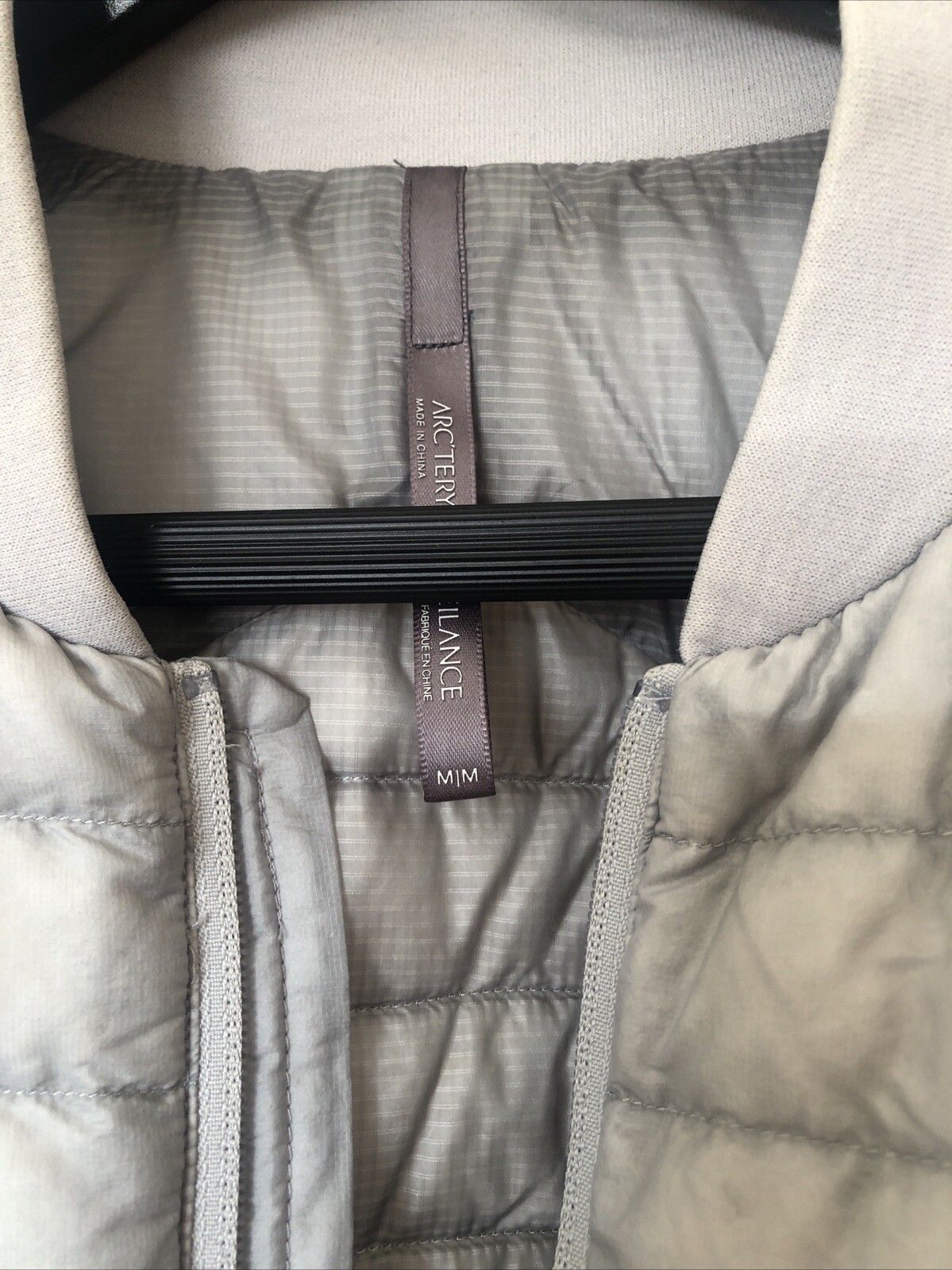 日本代購代標第一品牌【樂淘letao】－Arc Teryx Veilance Men’s Conduit LT Jacket In Clay Size Medium 海外 即決