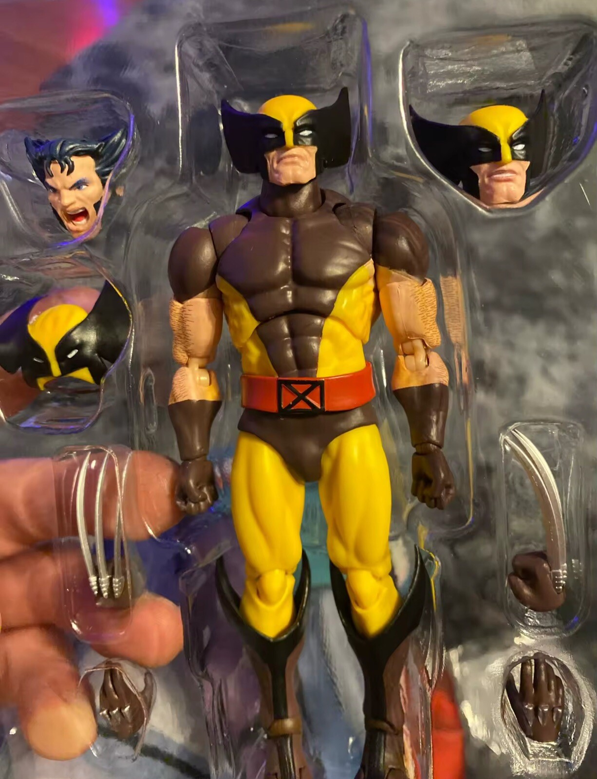 日本代購代標第一品牌【樂淘letao】－CT Toys X-MEN Wolverine Action Figure Brown Suit COMIC Ver Sealed 海外 即決