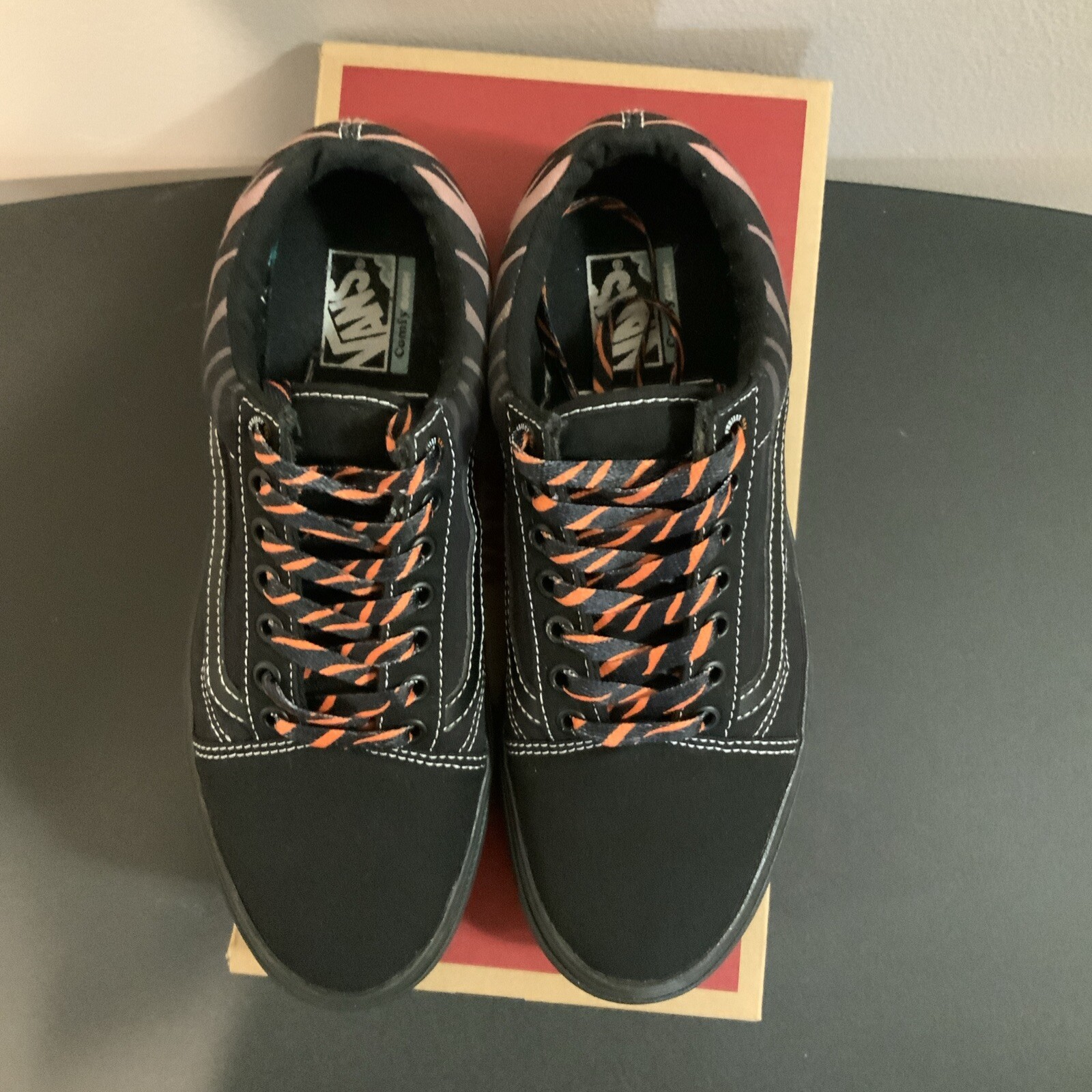 日本代購代標第一品牌【樂淘letao】－26.5cm(US8.5) - バンズ Discovery Inc x Comfycush Old Skool Project Cat 海外 即決