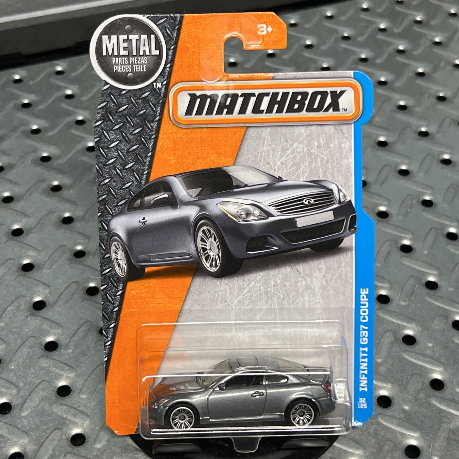 Yahoo!オークション - 2016 MATCHBOX INFINITI G37 COUPE 32/125 NIP ...