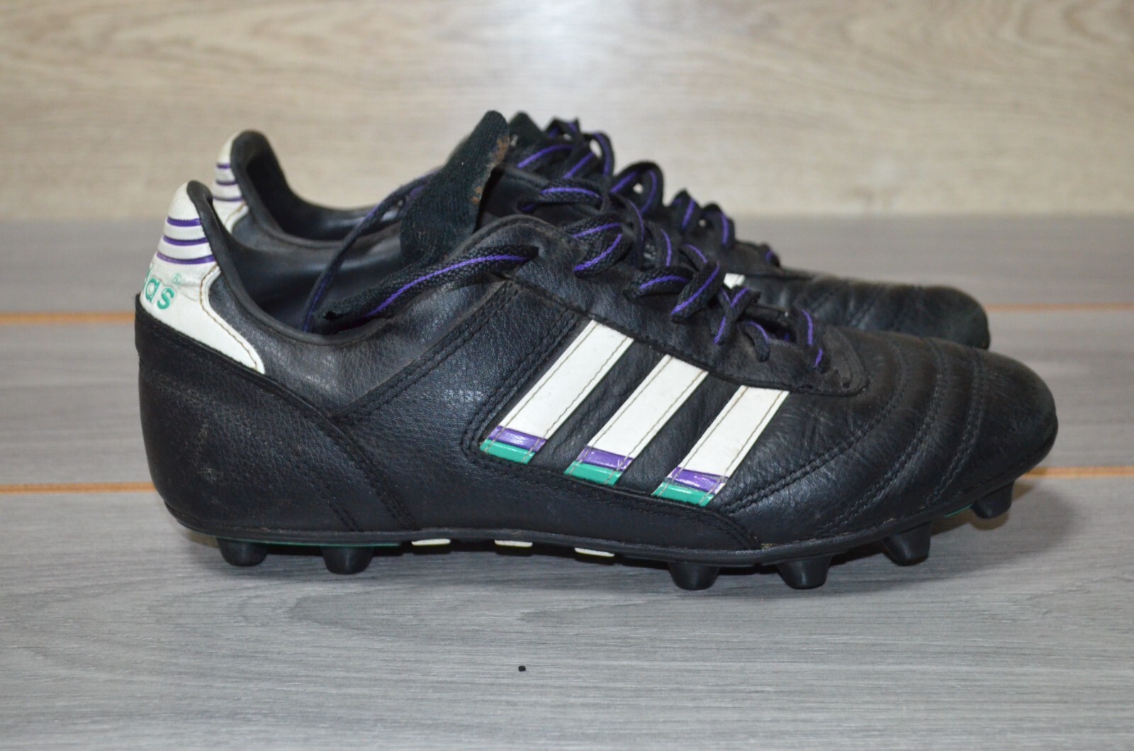 Vintage retro Adidas Santiago Liga Soccer cleats ES92024 US Vintage retro Adidas Santiago Liga Soccer cleats ES92024 US
