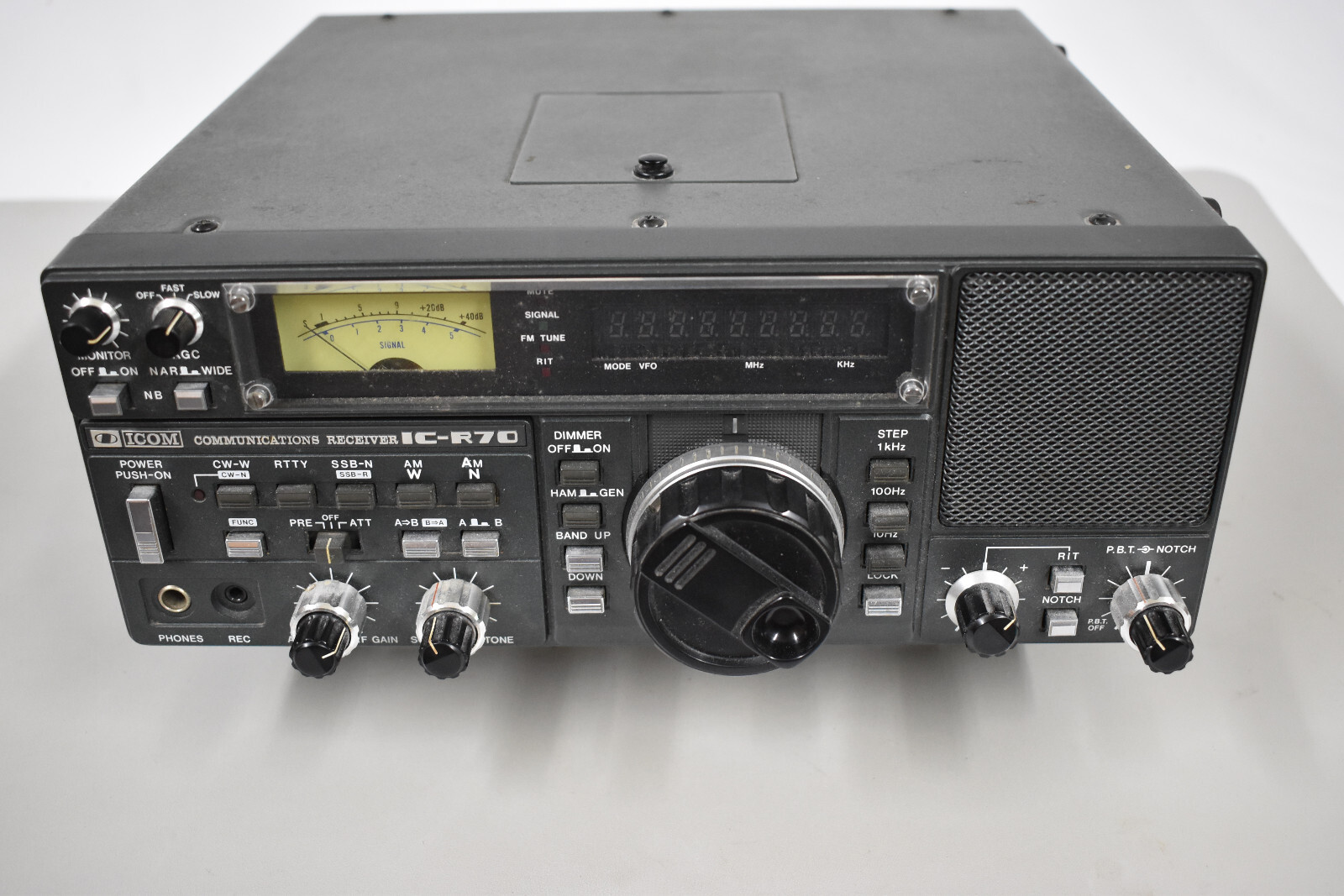 ICOM IC-R70 AM, FM, HF, SSB, CW, RTTY COMMUNICATIONS RECEIVERのeBay公認海外 ...