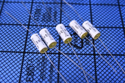 Capacitors - Polycarbonate Capacitor