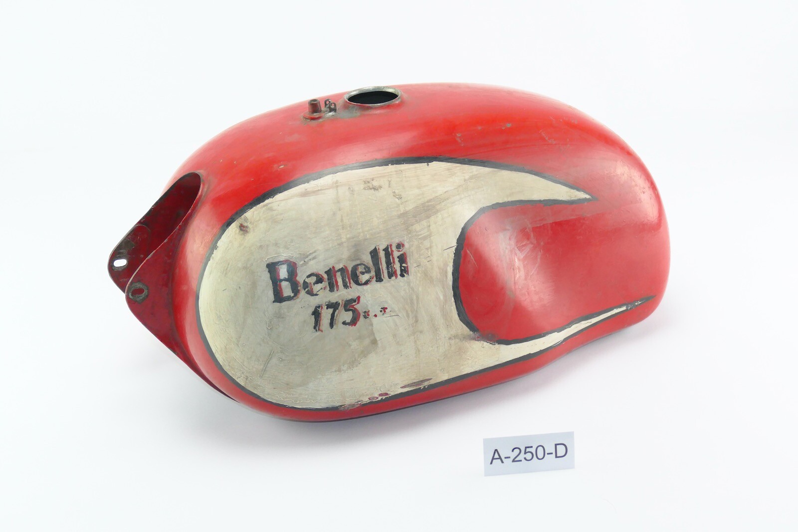 Benelli 175 4T Normale Bj 1959 - 1960 - Benzintank Kraftstofftank A250D ...