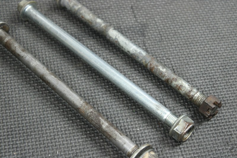 2001 HONDA XR100R XR80R OEM FRONT REAR AXLE BACK WHEEL RIM SWINGARM BO – hggarage