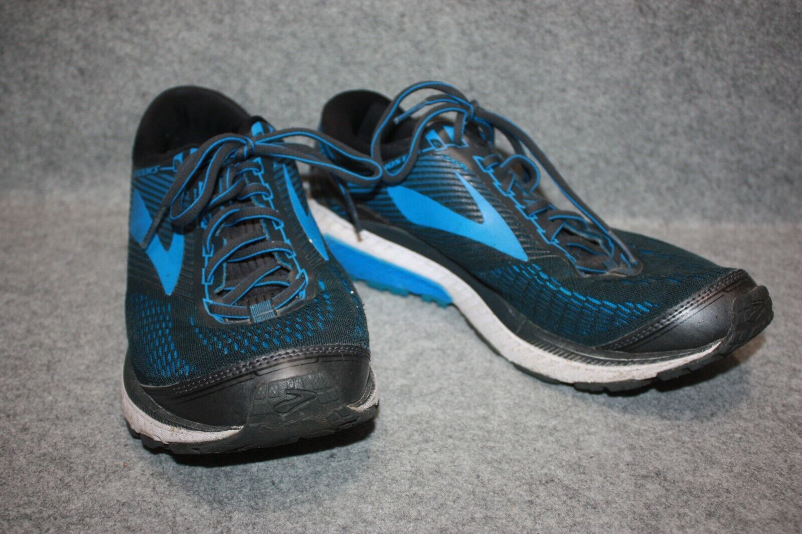 Brooks Ghost 10 Men s Size 10.5 D Blue Black Silver Running Shoes