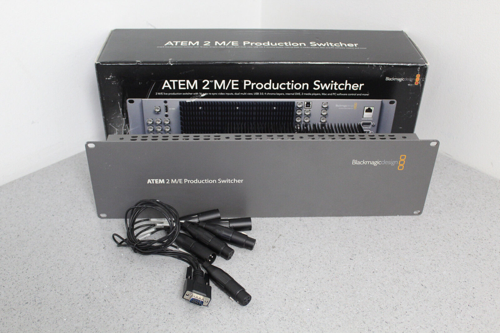 Blackmagic Design ATEM 2 M/E Production Switcher 16x HD-SDI Blackmagic Design ATEM 2 M/E Production Switcher 16x HD-SDI