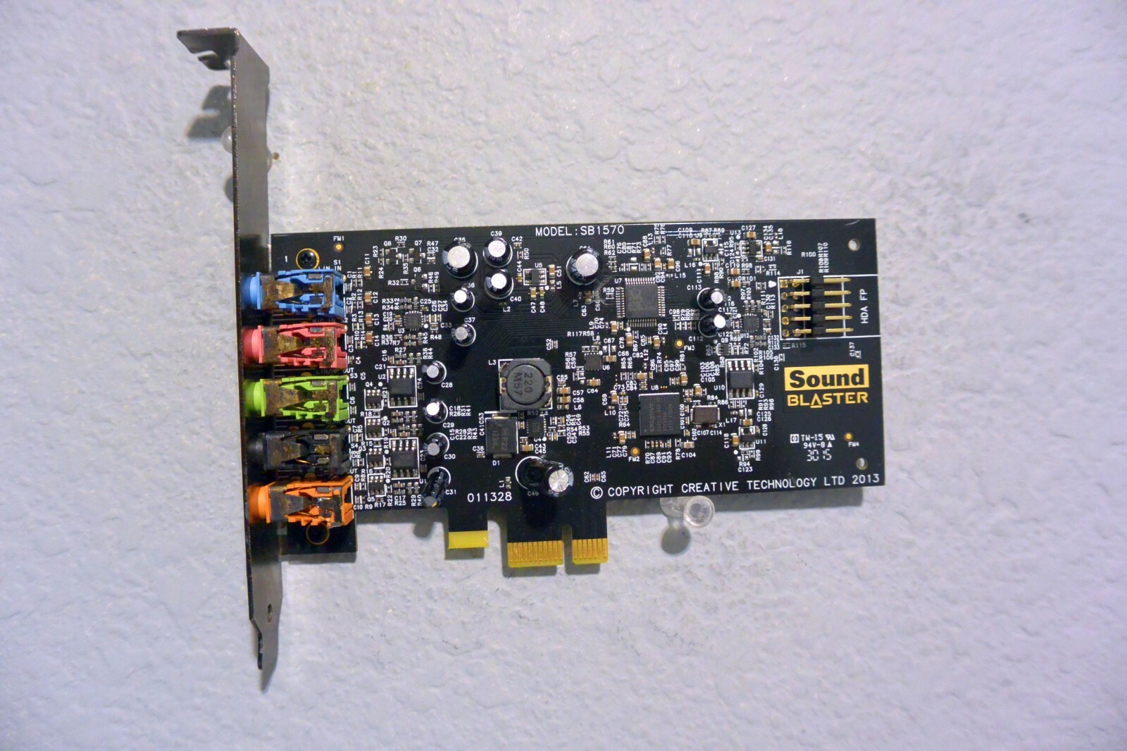 Купить Звуковая карта Creative Sound Blaster Audigy FX SB1570 PCIe 5.1 ...