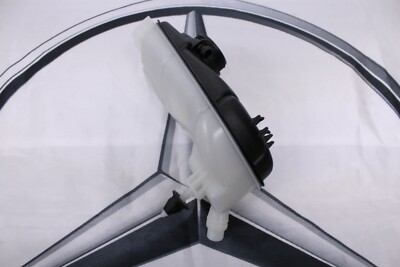 NEW Genuine Mercedes-Benz W246 B-Class Coolant Header Tank A2465000049 ...