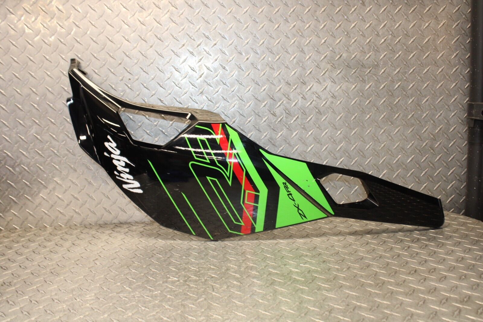 23 / 24 Kawasaki ZX4R / ZX-4RR / ZX4RR Right Fairing Cowls 23 / 24 Kawasaki ZX4R / ZX-4RR / ZX4RR Right Fairing Cowls