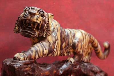 Tigers - Jade Tiger Statue