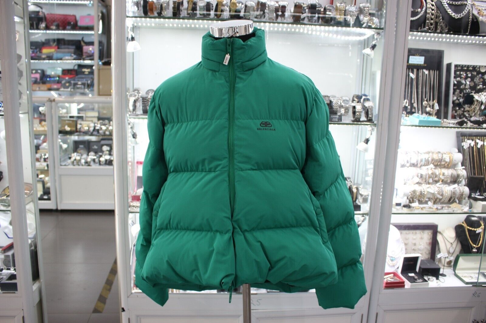 Balenciaga C-Shape women puffer jacket size F38 | eBay Balenciaga C-Shape women puffer jacket size F38 | eBay