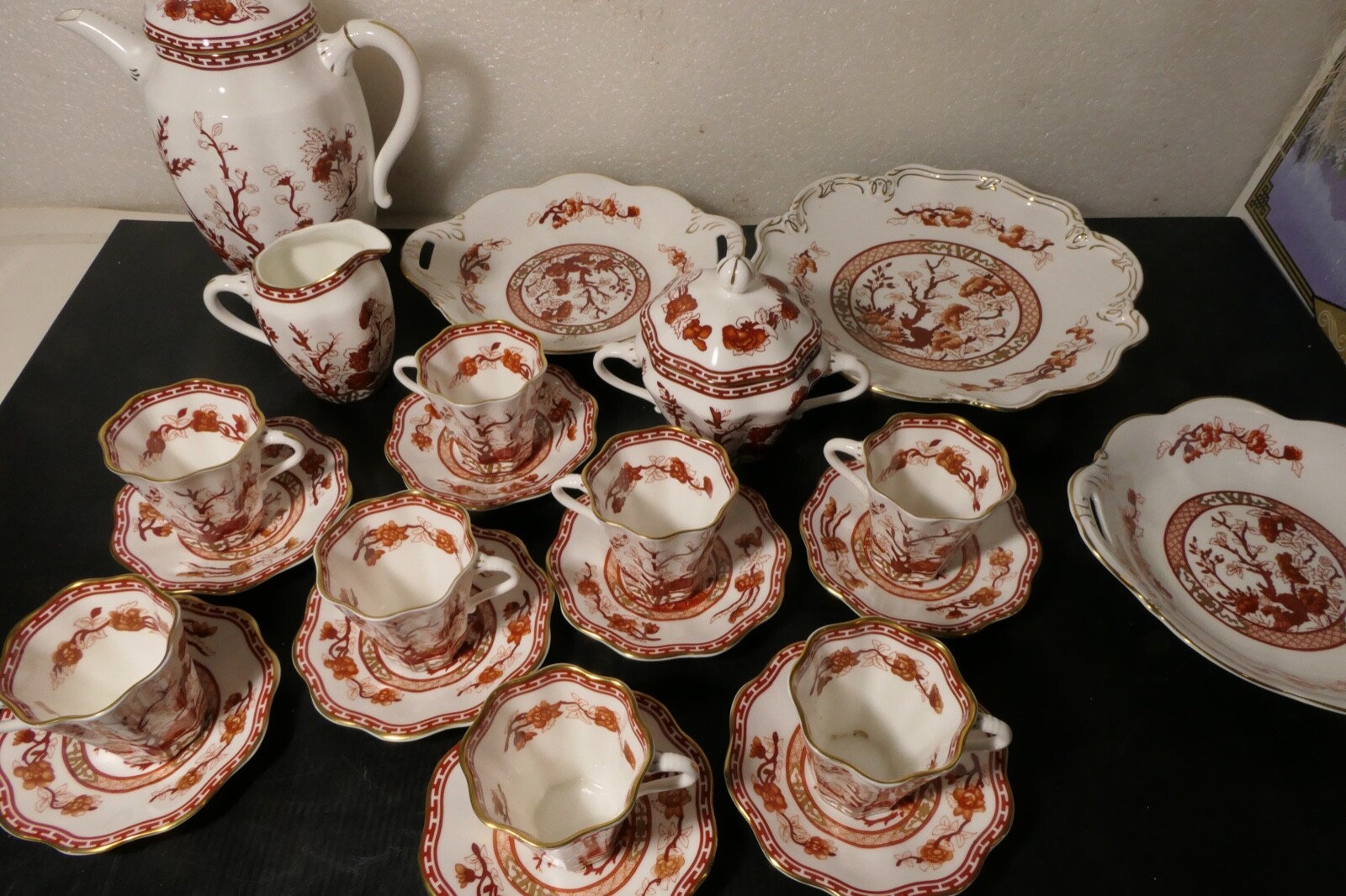 COALPORT INDIAN TREE CORAL BONE CHINA ENGLAND DINNER SET 22 COALPORT INDIAN TREE CORAL BONE CHINA ENGLAND DINNER SET 22