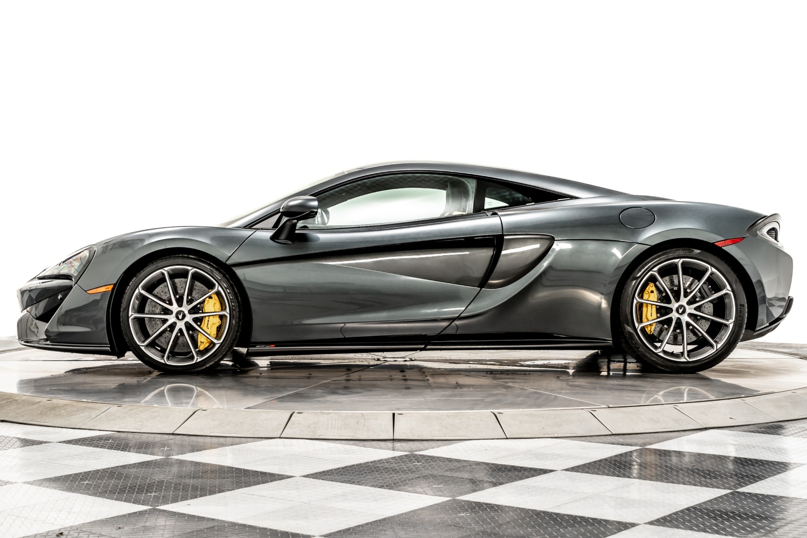 2019 Mclaren 570s Coupe 3.8l Twin Turbo V8 562hp 443ft. Lbs. 7-speed ...
