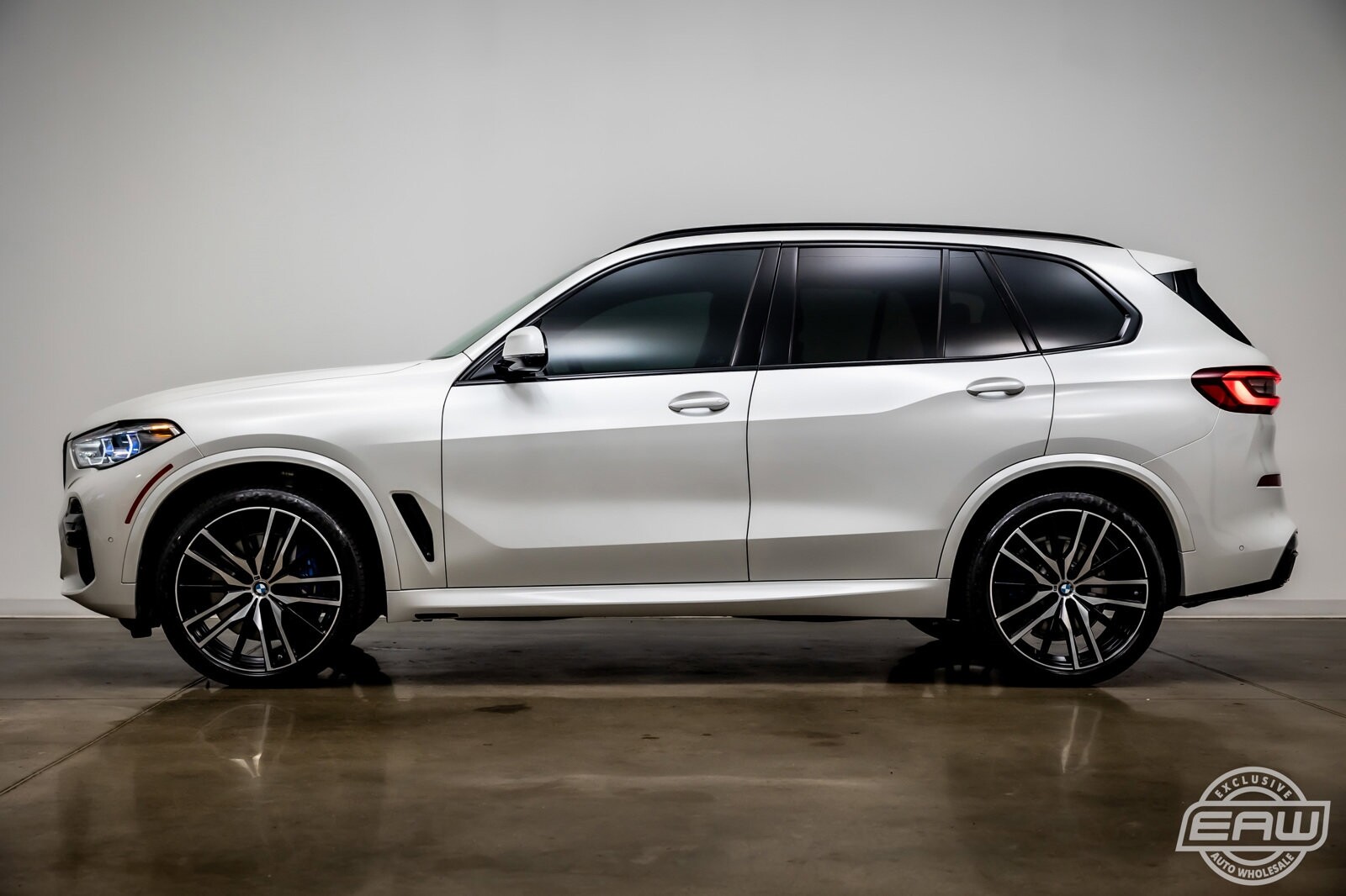 2022 Bmw X5 M50i 8862 Miles Mineral White Metallic Sport Utility Twin ... 2022 Bmw X5 M50i 8862 Miles Mineral White Metallic Sport Utility Twin ...