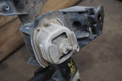 Front Suspension Subframe Cradle Crossmember Mount 31116866689 BMW X5 ...