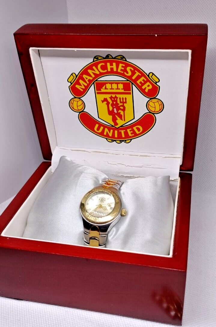 Limited Edition KLAUS KOBEC Ladies Manchester United 2002 Limited Edition KLAUS KOBEC Ladies Manchester United 2002