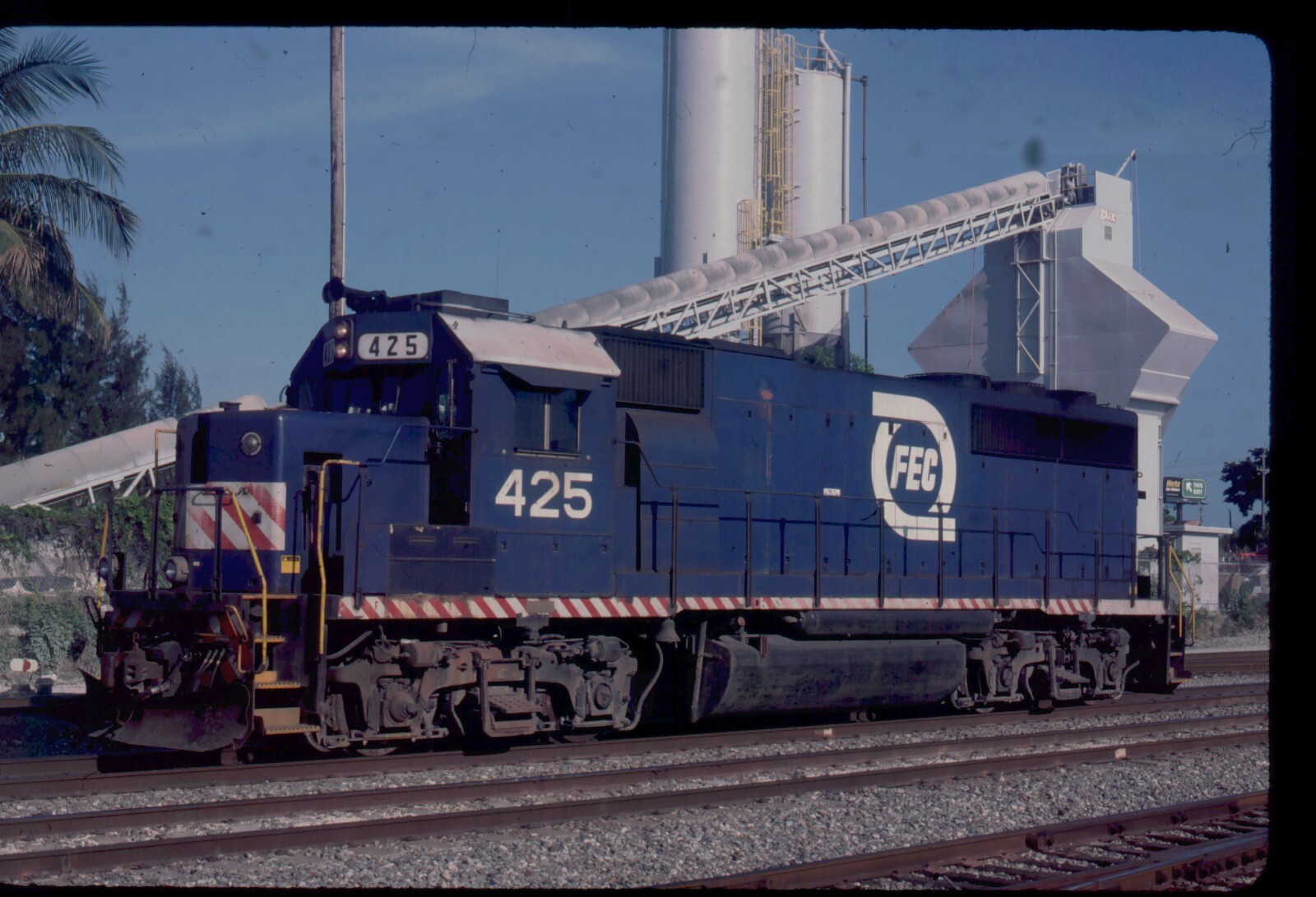 フロリダ・イースト・コースト FEC GP40-2 425 レアなショートライン コダクローム オリジナル スライドのeBay公認海外通販｜セカイモン