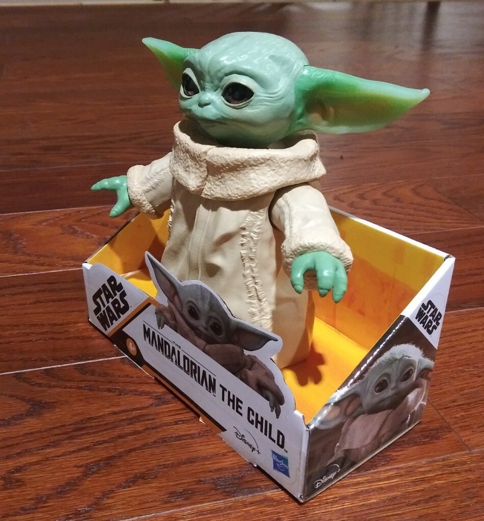 Купить Фигурки героев кино и видеоигр Hasbro Baby Yoda Action Figure ...