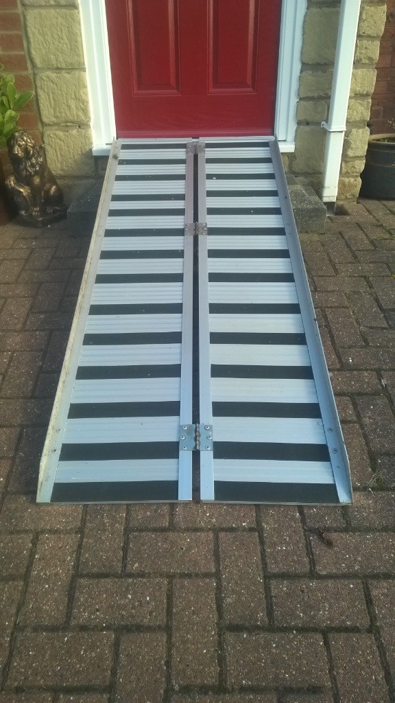 Wheelchair ramp 6 ft long / 2 ft2 wide- non slip grips - ono | in ...