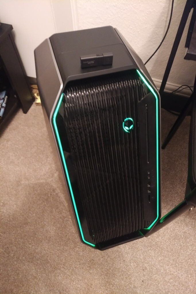 Alienware Area 51 R2 TRI SLI i7, 16GB Ram, 256gb SSD, 4TB HDD (3x GTX ...