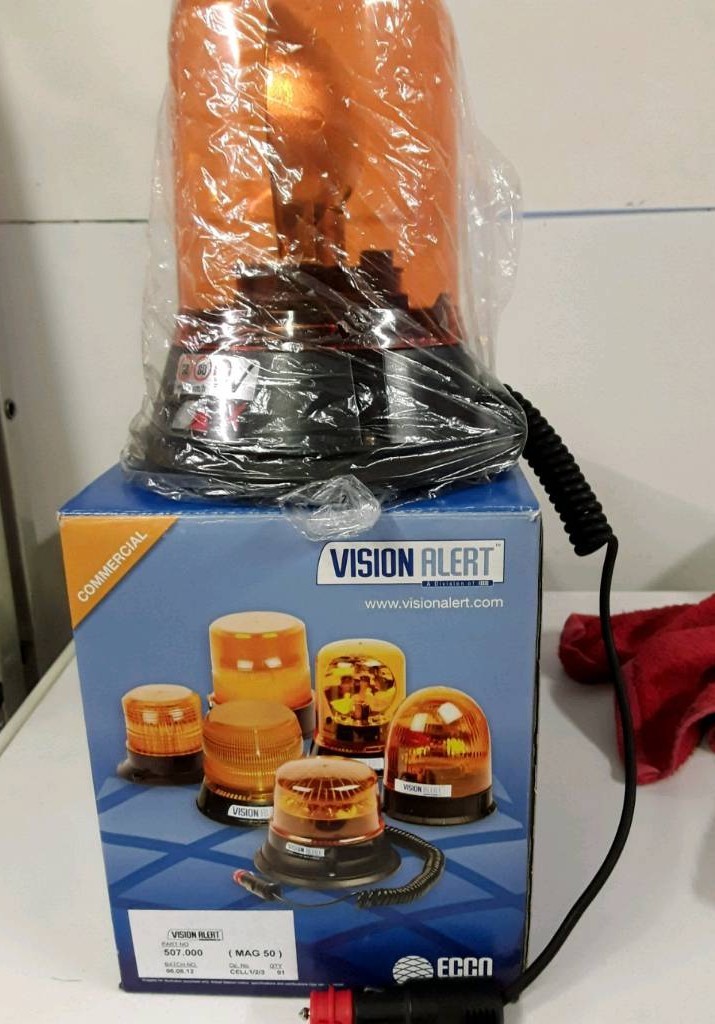 New Vision Alert magnetic Amber roof mounted beacon