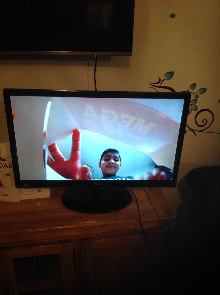 Lg 23 inch smart TV,led,full HD | in London | Gumtree