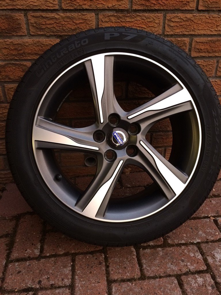 Volvo R Design 17" Alloy Wheels and Pirelli Tyres | in Forfar, Angus ...
