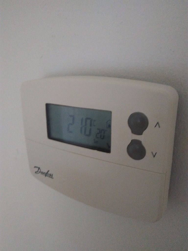 Danfoss Wireless TP7000 7 Day Central Heating Programmer + Efergy Elite ...