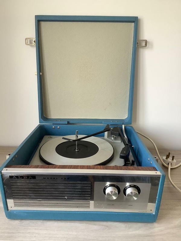 ALBA VINTAGE RETRO PORTABLE RECORD PLAYER 60\'S DECK STEREO SUITCASE STYLE