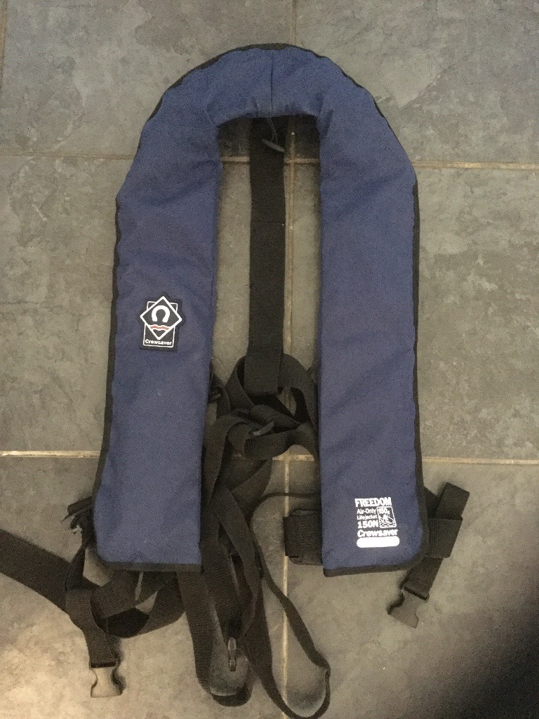 CREWSAVER Freedom 150N Adult Hammer Auto Life Jacket in perfect ...