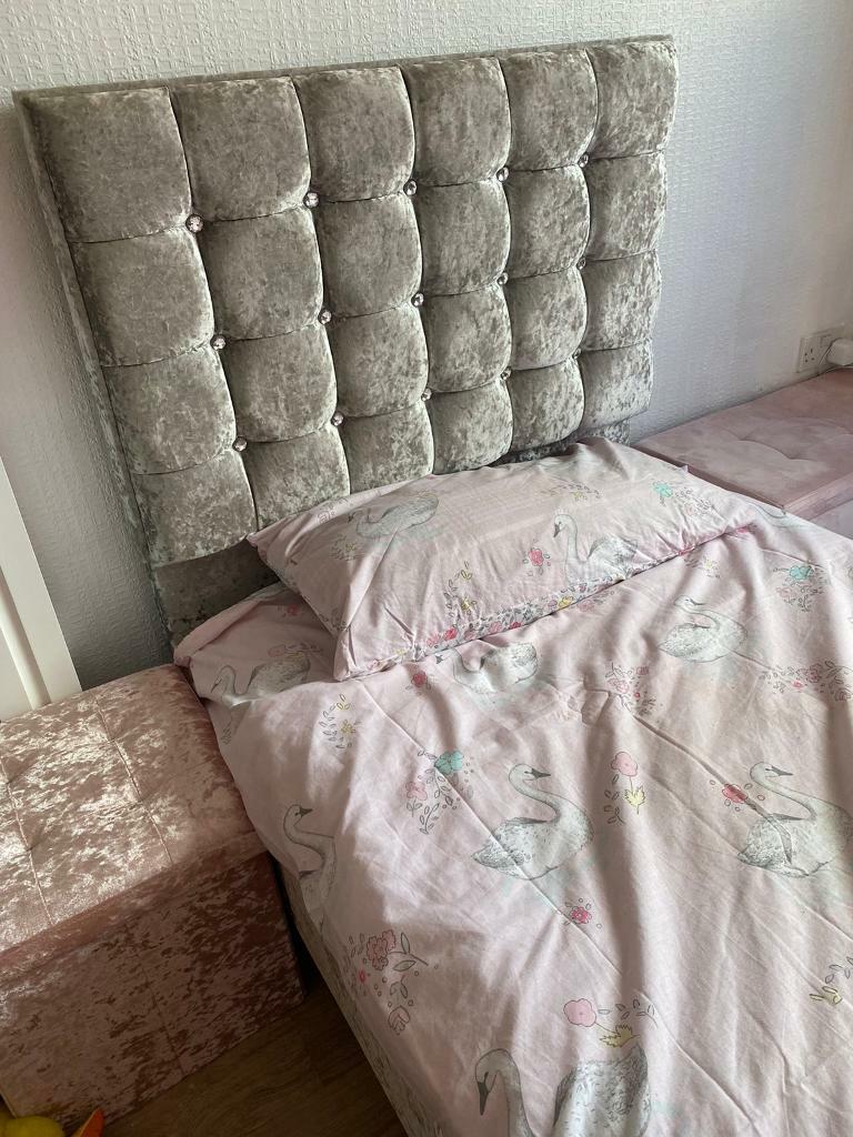 Silver / grey crushed velvet single bed | in Maryhill, Glasgow | Gumtree Silver / grey crushed velvet single bed | in Maryhill, Glasgow | Gumtree