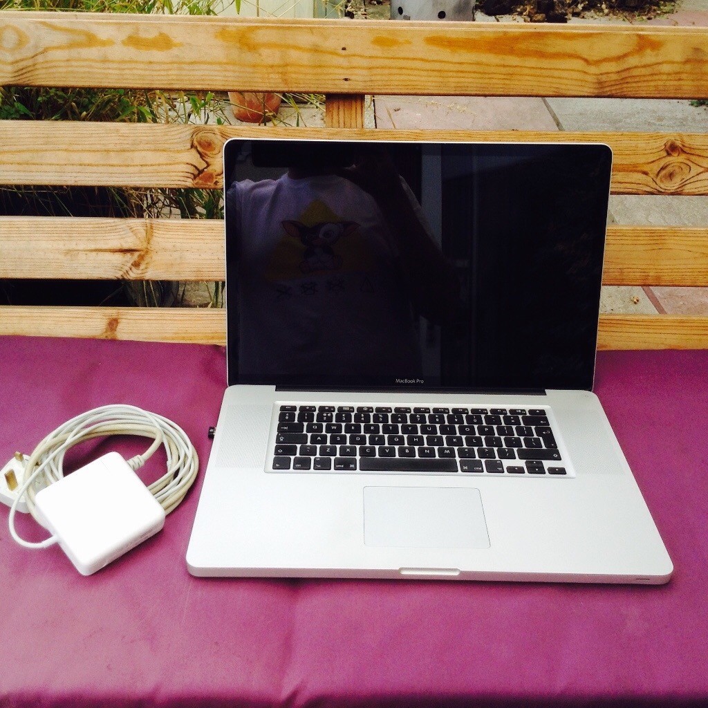 17 inch Apple MacBook Pro | in Stroud, Gloucestershire | Gumtree