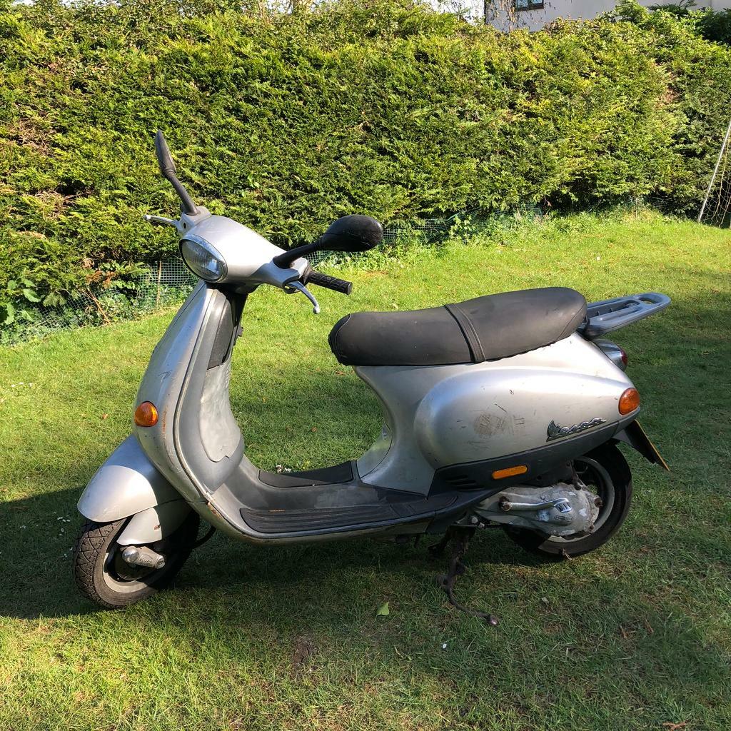 Vespa Piaggio ET2 50CC Scooter - Silver. Ideal project! | in Kings ...