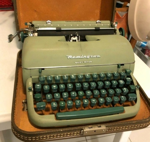 1955 Remington Super-Riter on the Typewriter Database