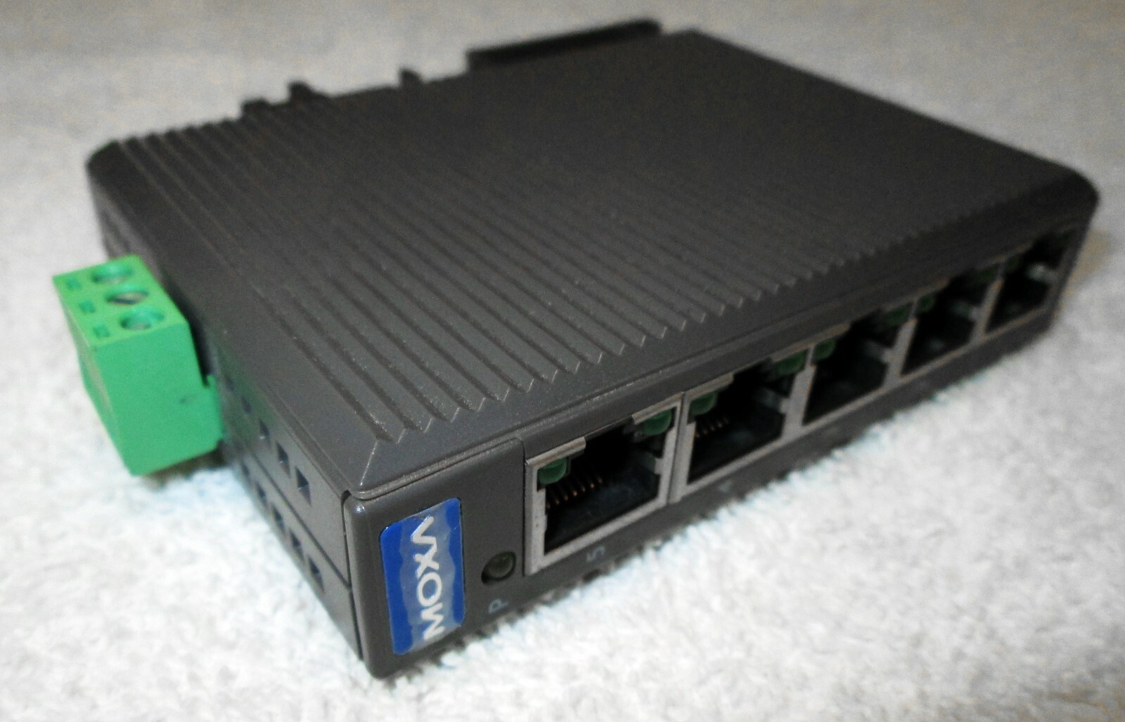 Купить Сетевой коммутатор Moxa EDS-205 Moxa eds/205 Unmanaged Ethernet ...