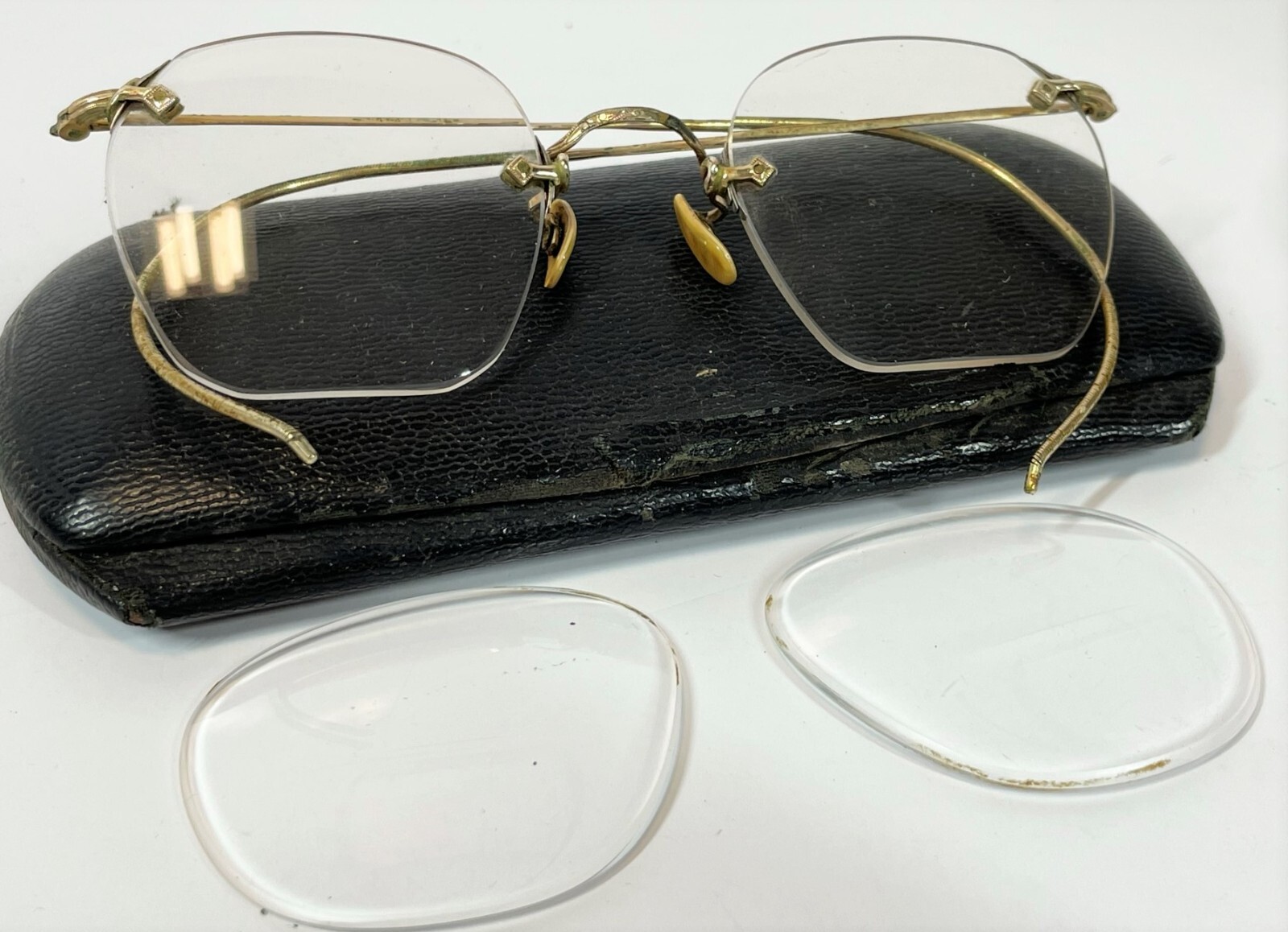 Antique AO Ful Vue 1/10 12K GF-X Gold Filled Shield Lens Antique AO Ful Vue 1/10 12K GF-X Gold Filled Shield Lens