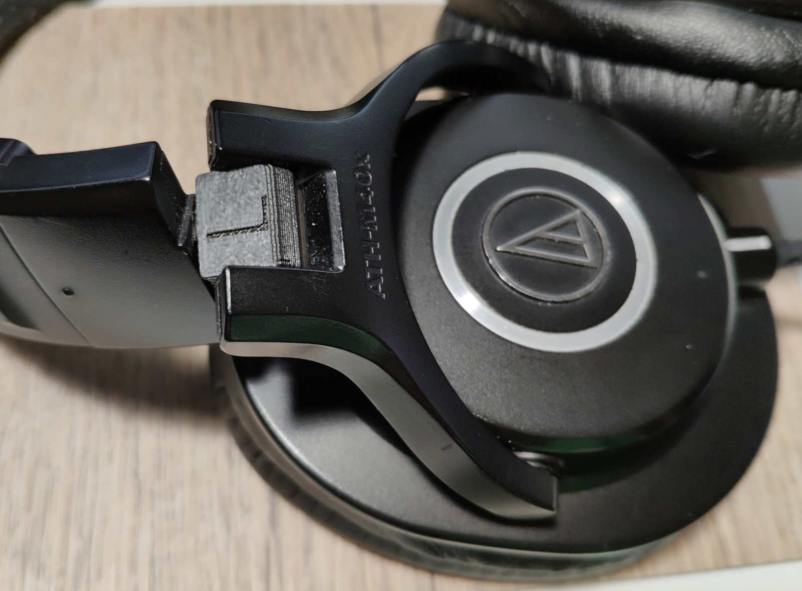 Audio Technica ATH M40 M40X Hinge Spare 385409190, 385409180 Audio Technica ATH M40 M40X Hinge Spare 385409190, 385409180