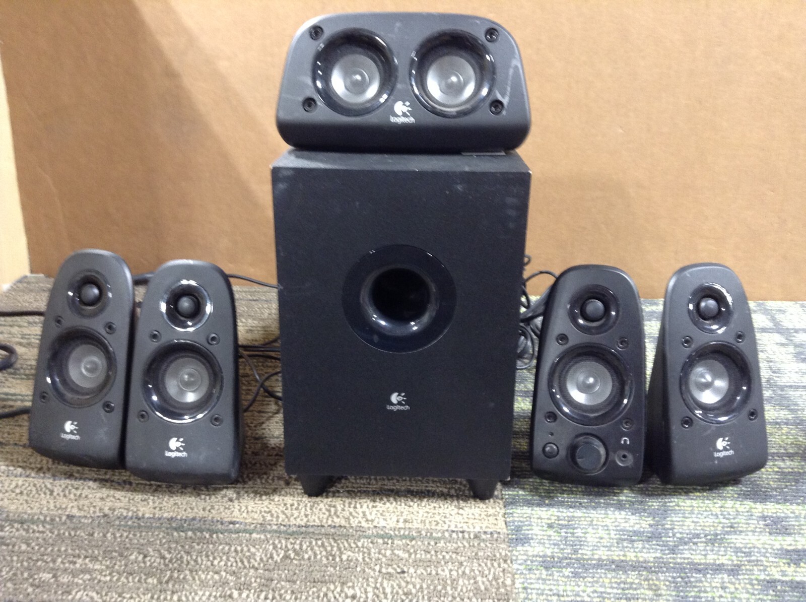 Logitech Z506 Surround Sound Home Theater Speaker System | Systemspeaker