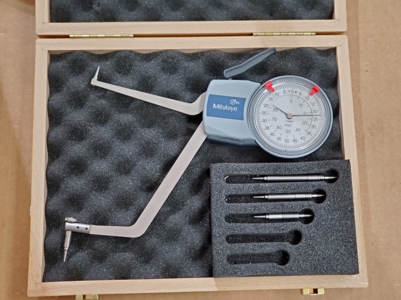 New Mitutoyo Inside Dial Caliper Bore Hole Gauge Gage Set 5.2-7.2 ...