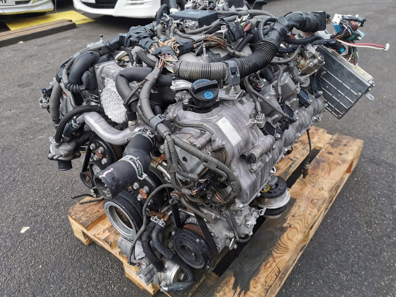 Lexus v8 engine store
