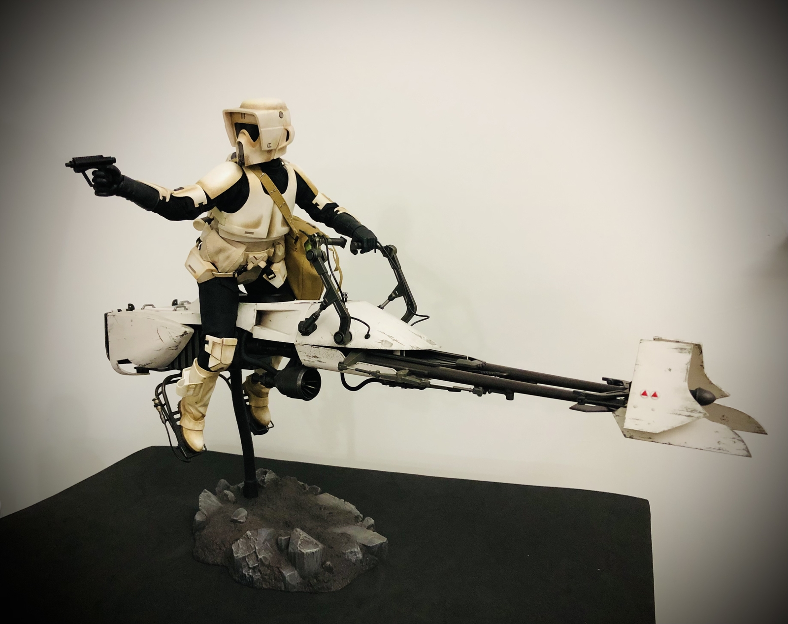 Hot Toys TMS017 Scout Trooper and Speeder Bike- Star Wars The Mandalorian1/6 (B) | eBay