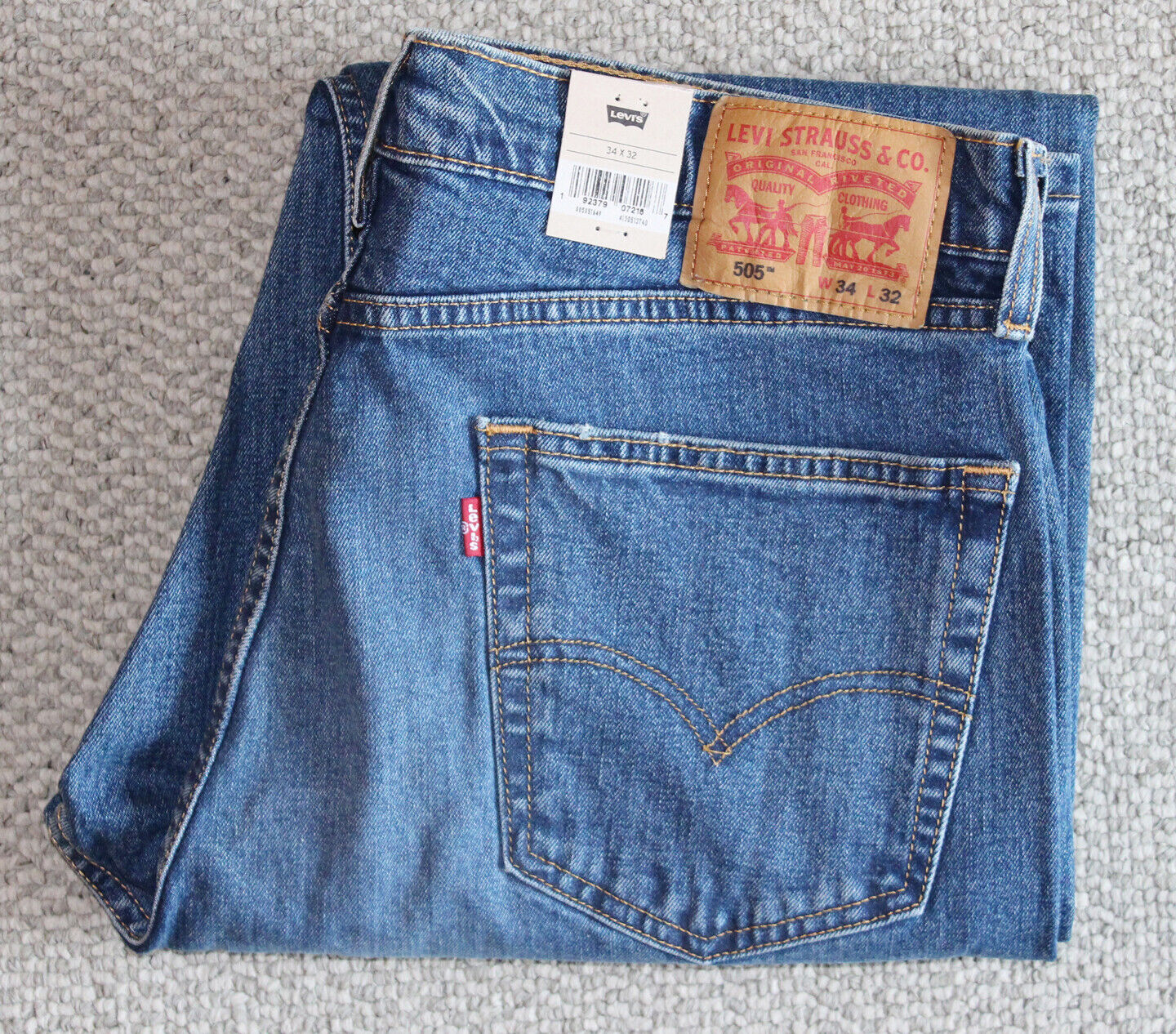NWT ~ Levi's 505 Regular MEN'S JEANS • Stretch • 34x32 NWT ~ Levi's 505 Regular MEN'S JEANS • Stretch • 34x32