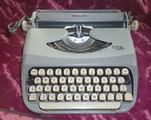 1959 Royal Royalite on the Typewriter Database