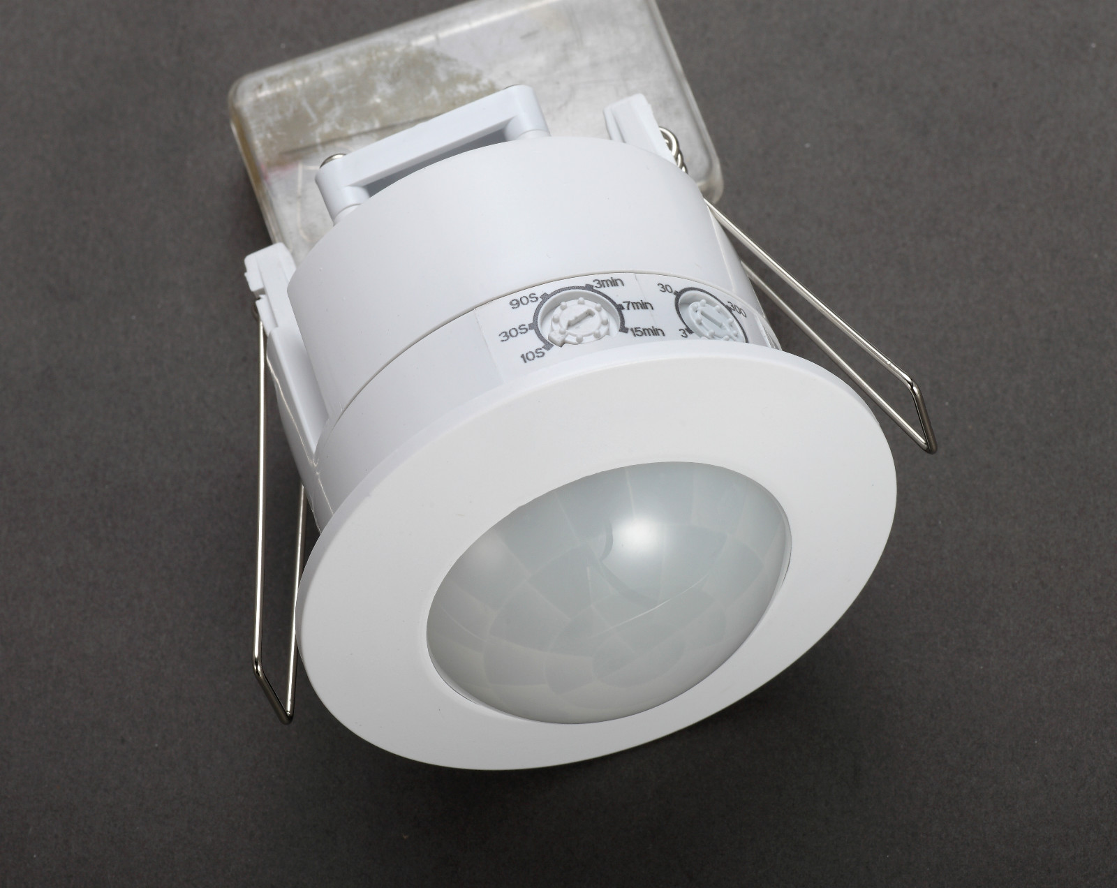 Ceiling Pir Light Switch For Bathrooms | Shelly Lighting