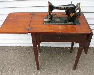 Sewing Machines - Antique 1929 Singer