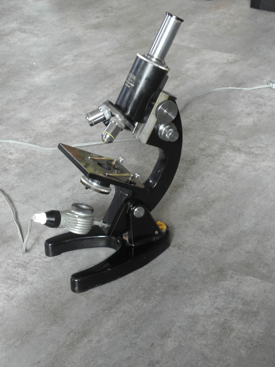 ANTIQUE MICROSCOPE praha meopta School old Mikroskop Quack Medical ...