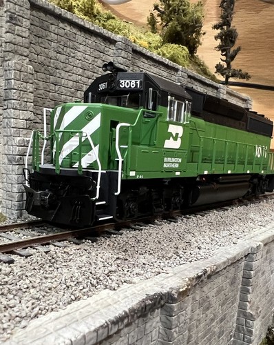 ATLAS Master Line HO Scale BN FLAG GP40-2 RD# 3061 - DCC /DC/NIBのeBay公認海外通販｜セカイモン